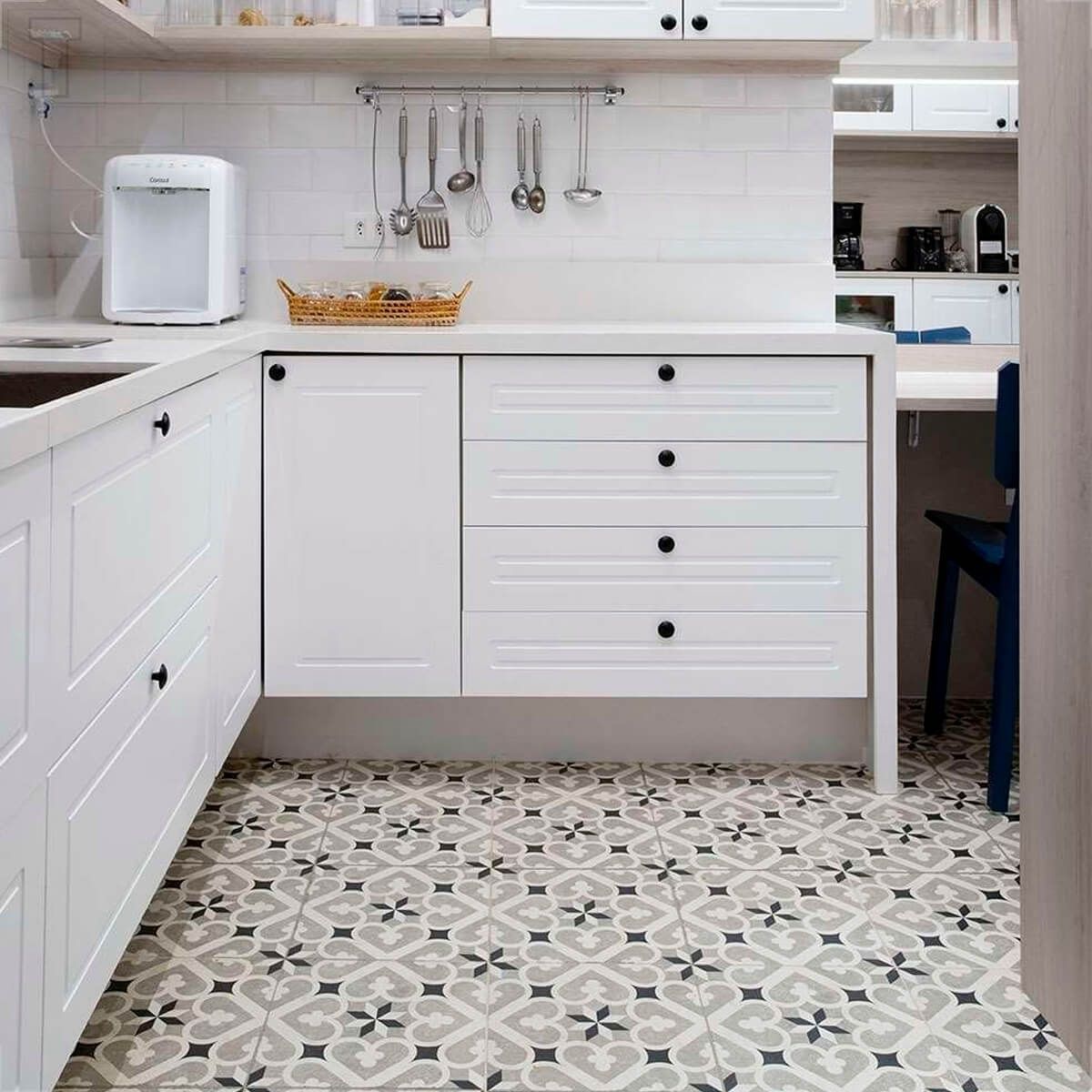 PORCELANATO CEUSA 58,4X58,4 RETIFICADO LADRILHO AMUR 5062586A - CX 1,70